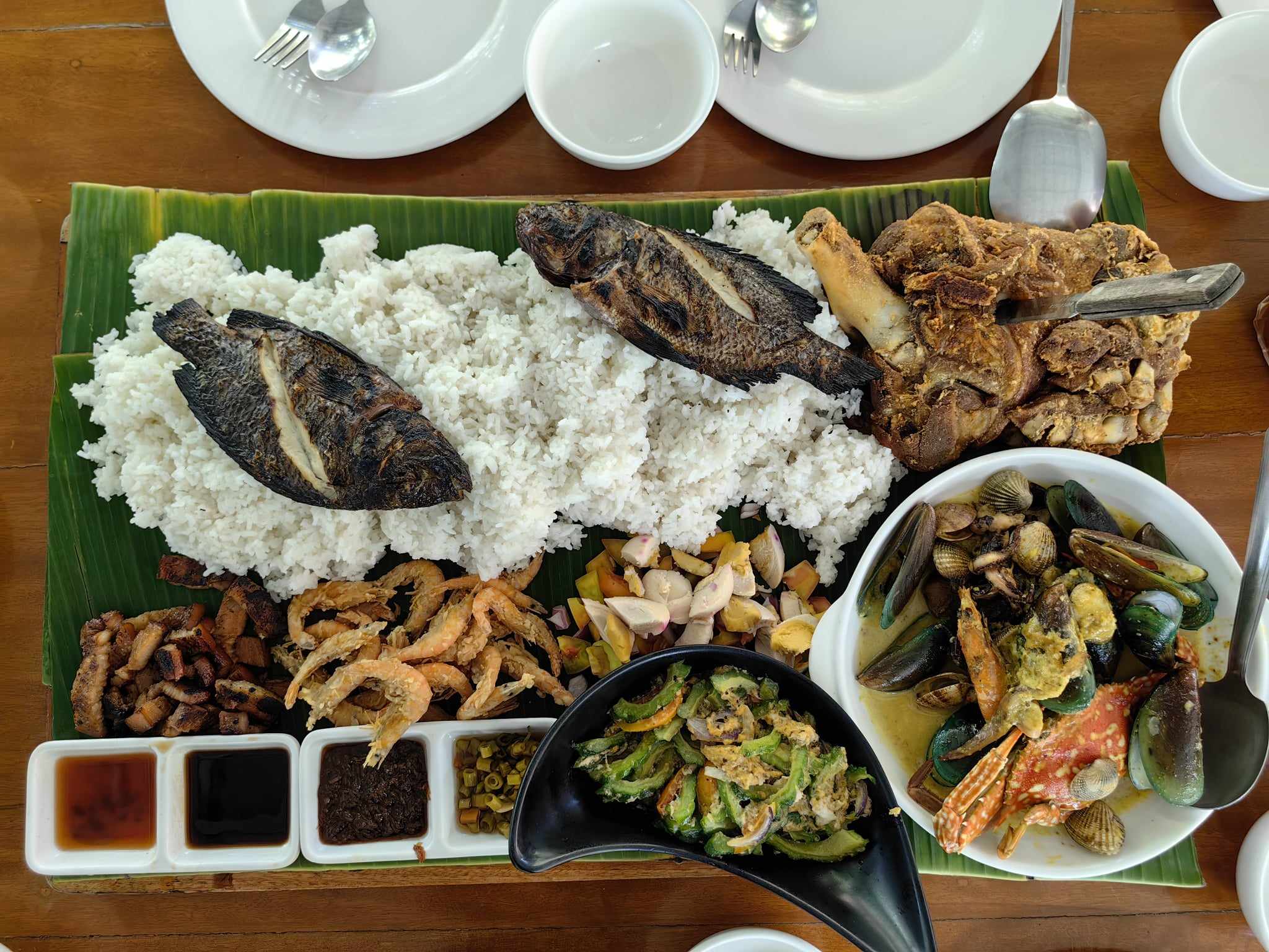 BANGIHAN NI KUYA: Seafood Grill Restaurant in Candelaria, Quezon ...