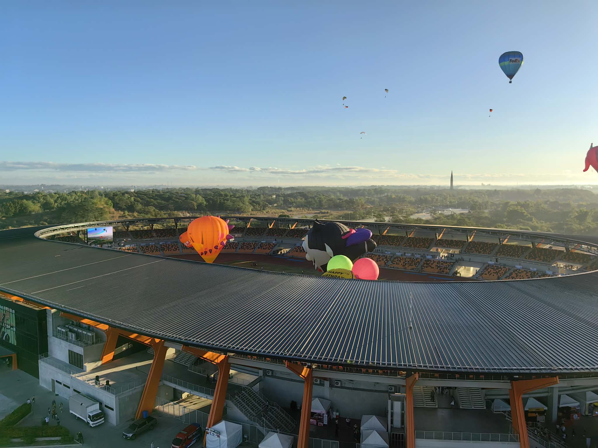 Your Valentine Weekend Trip: New Clark City’s Hot Air Balloon Fiesta ...